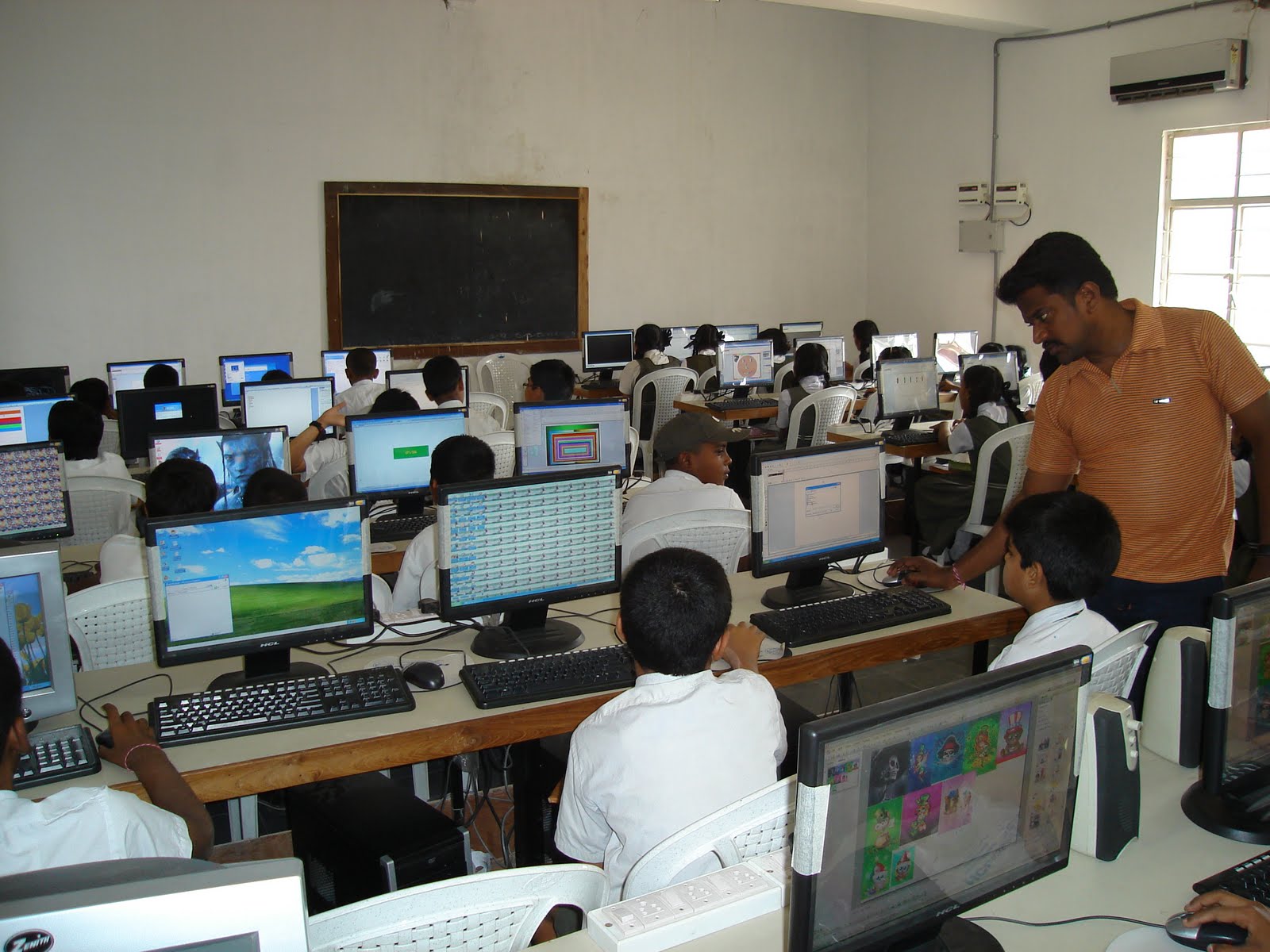 Warangal Public School: Kids Library, Senior Computer Lab ,Science Lab